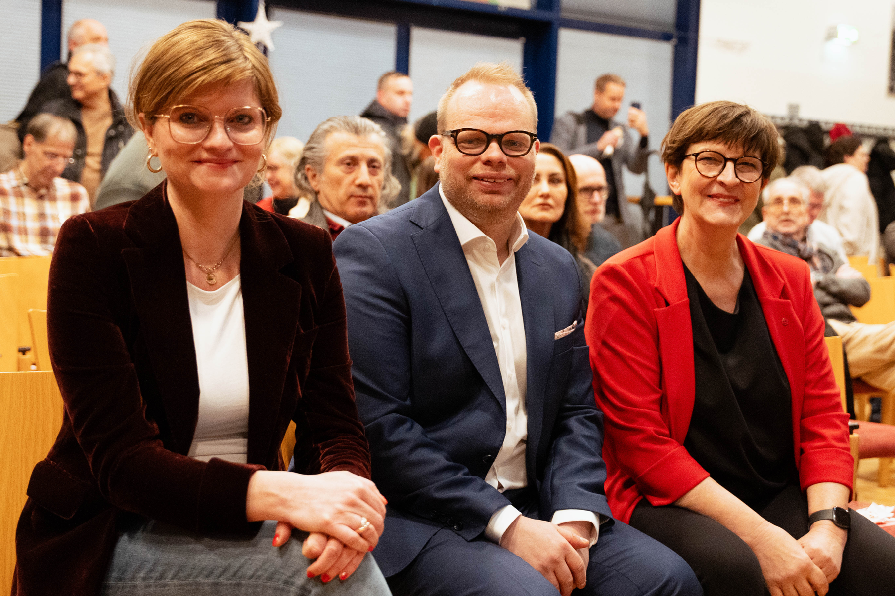 Sarah Philipp zu den Drohungen an Helge Lindh durch Rechtsextremisten ...